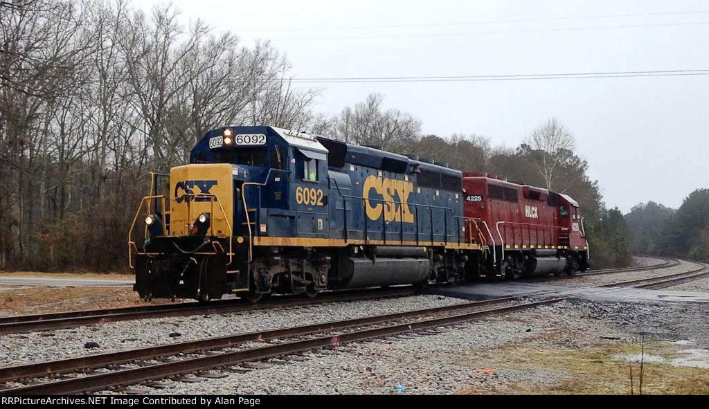 CSX GP40-2 6092 and GP40 HLCX 4225